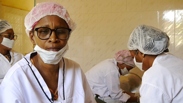 Mini-laiterie de Kédougou-des femmes pour du lait de qualité