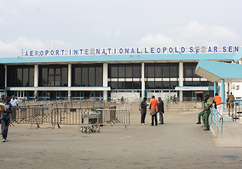Yoff : Abdou Karim Fofana morcelle le hangar des pèlerins de l’Aéroport LSS Yoff : Abdou Karim Fofana morcelle le hangar des pèlerins de l’Aéroport LSS