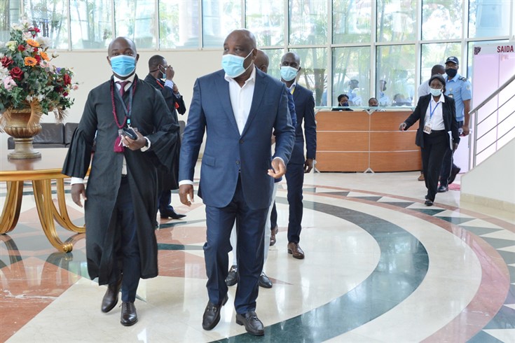 Angola : Un ex-ministre de Dos Santos condamné à 14 ans de prison ...