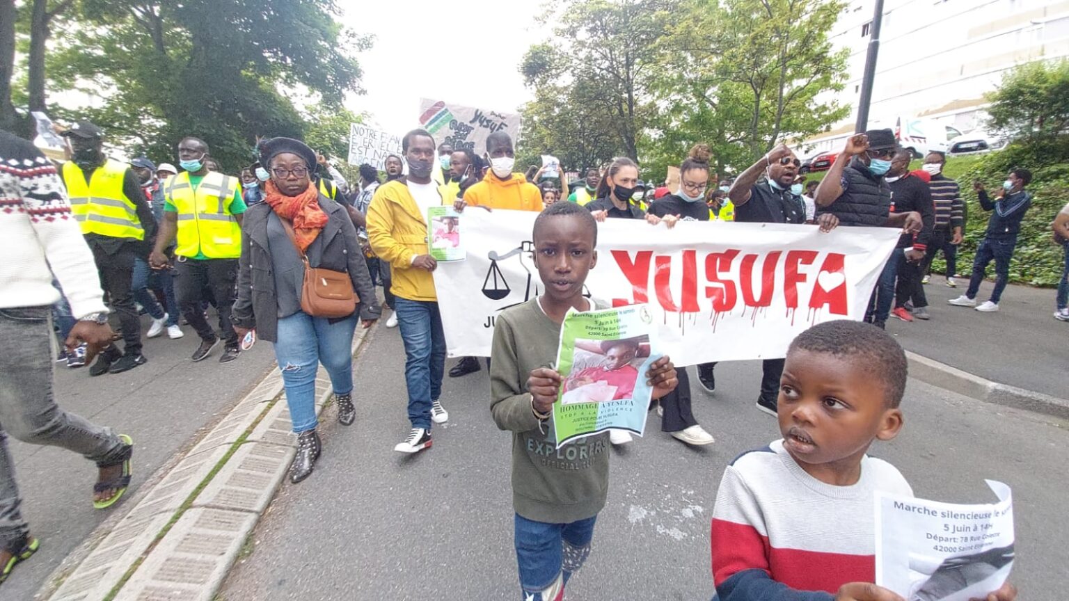 Saint-Étienne...les images de la marche à la mémoire de Yusufa - Xibaaru