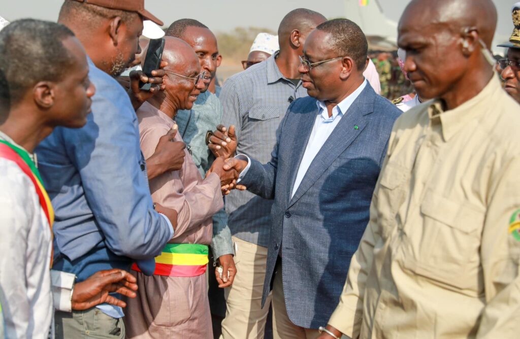 Macky Sall : «Plus de 290 milliards de francs CFA ont été injectés à ...