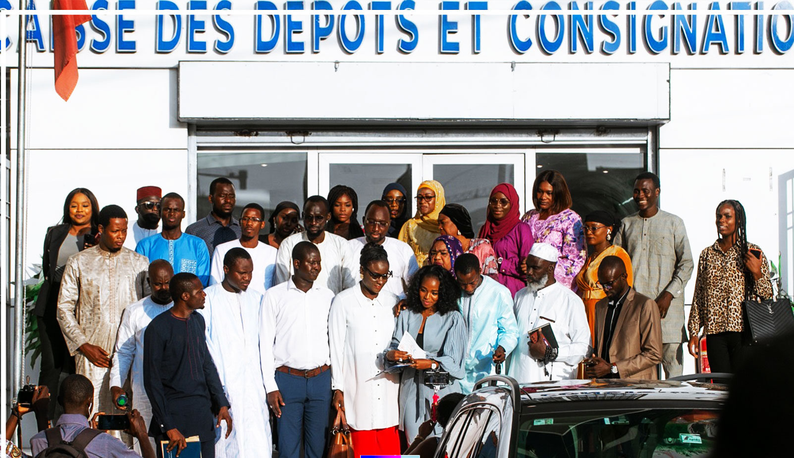 Pape Djibril Fall envoie 30 personnes pour déposer sa caution - Xibaaru