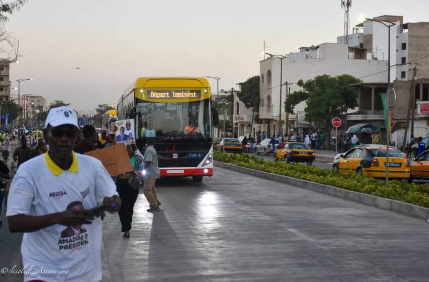 Inauguration du BRT : 121 bus pour desservir Dakar et sa banlieue - Xibaaru