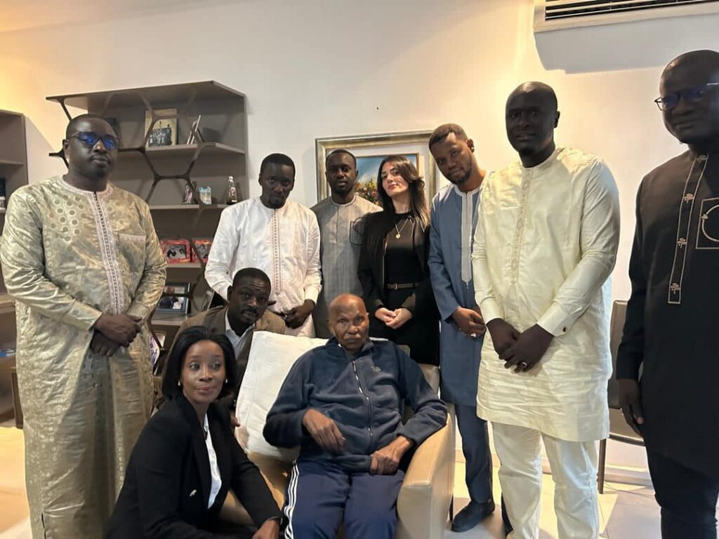 1-La vidéo de Me Wade qui circule...Saa Kadior dénonce une