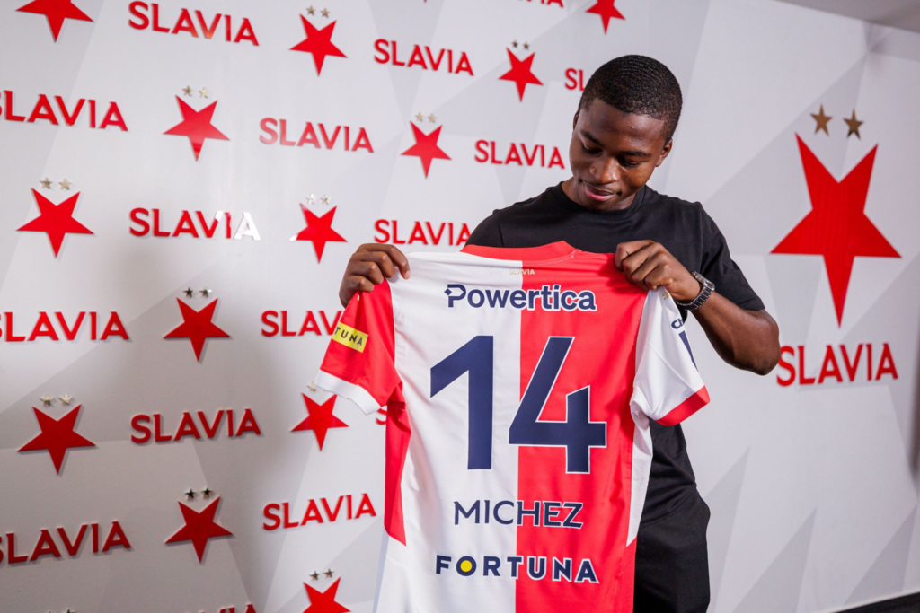 Belgique : L'attaquant sénégalais Simion Babacar Michez signe au Slavia ...
