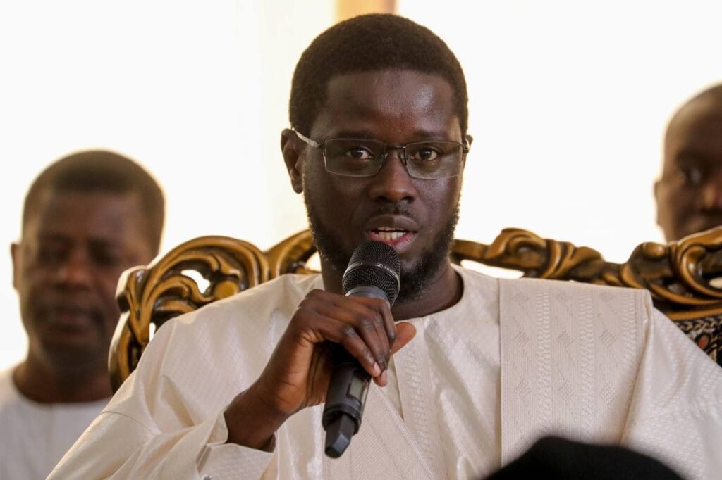 Le président Diomaye rend hommage au Professeur Madior Diouf - Xibaaru